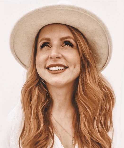 PLA Media Signs Sarah Ray of Our Vintage Farmhouse to its Roster